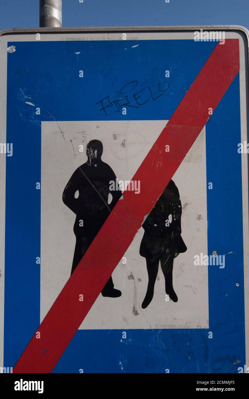 pedestrian zone traffic sign on the street Stock Photo - Alamy