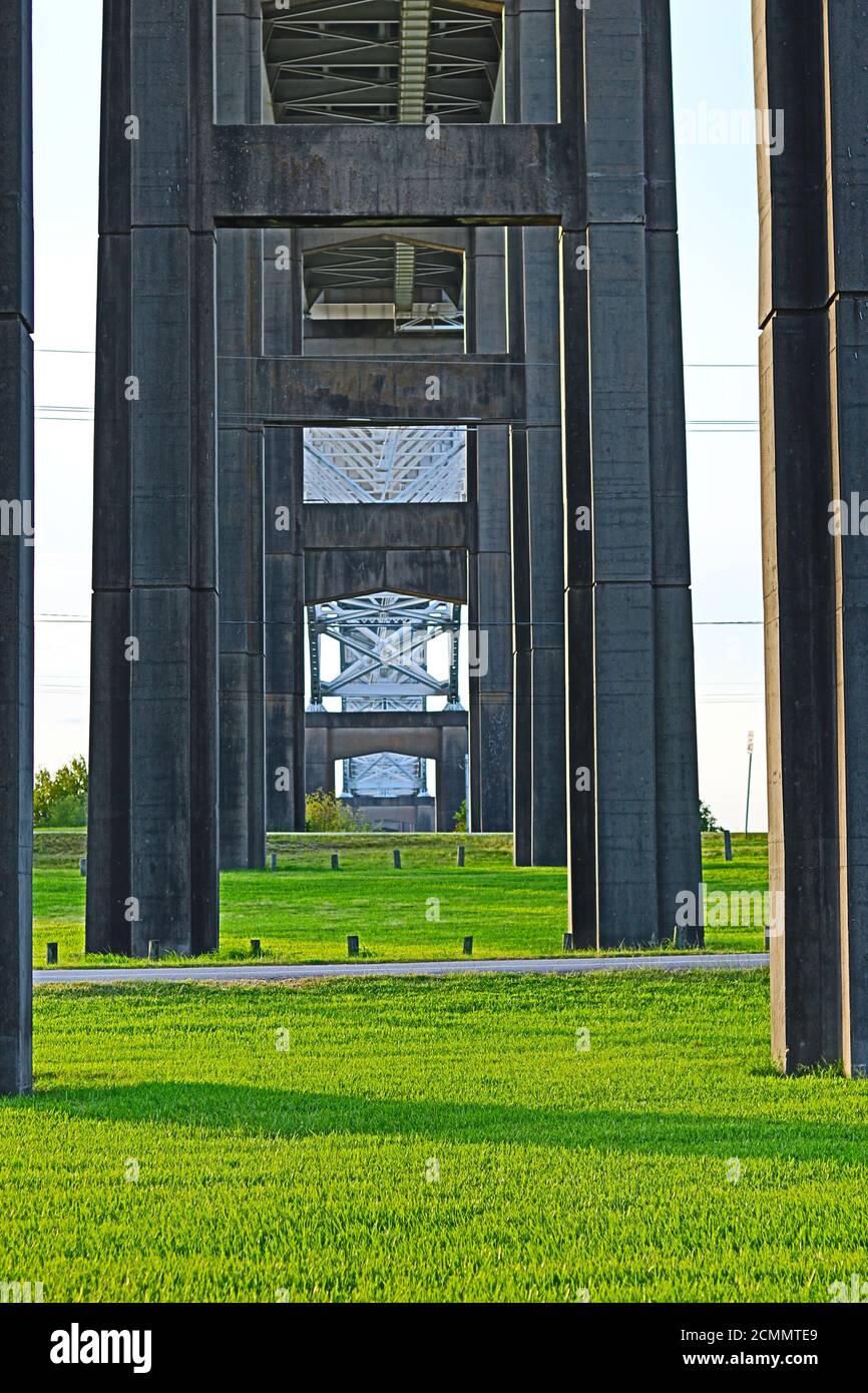 M bridge hi-res stock photography and images - Alamy