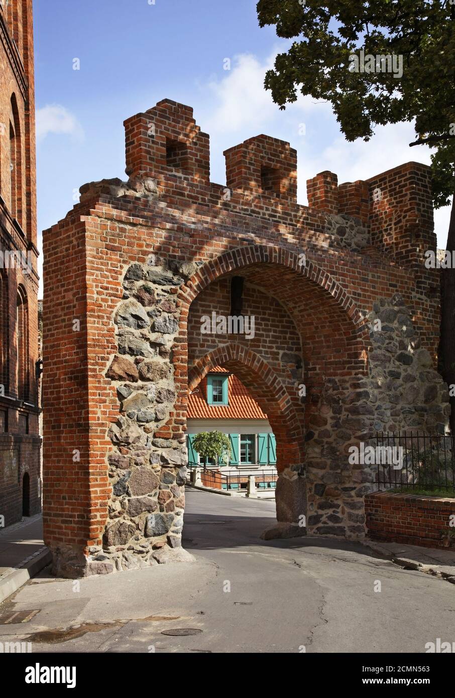 Torun teutonic order castle gate hi-res stock photography and images ...