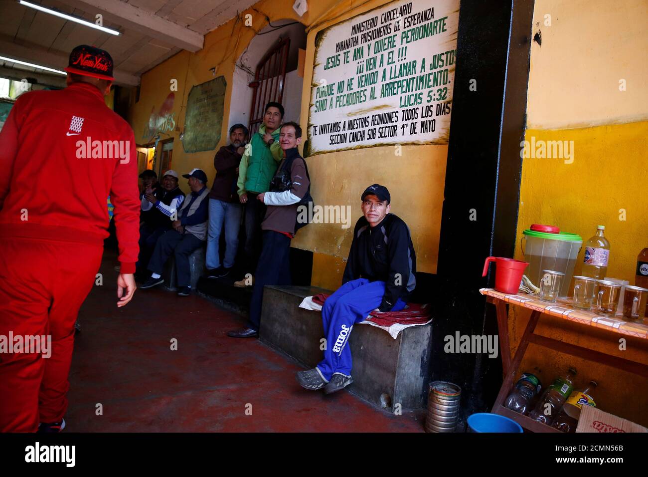 San pedro prison la paz hi-res stock photography and images - Alamy