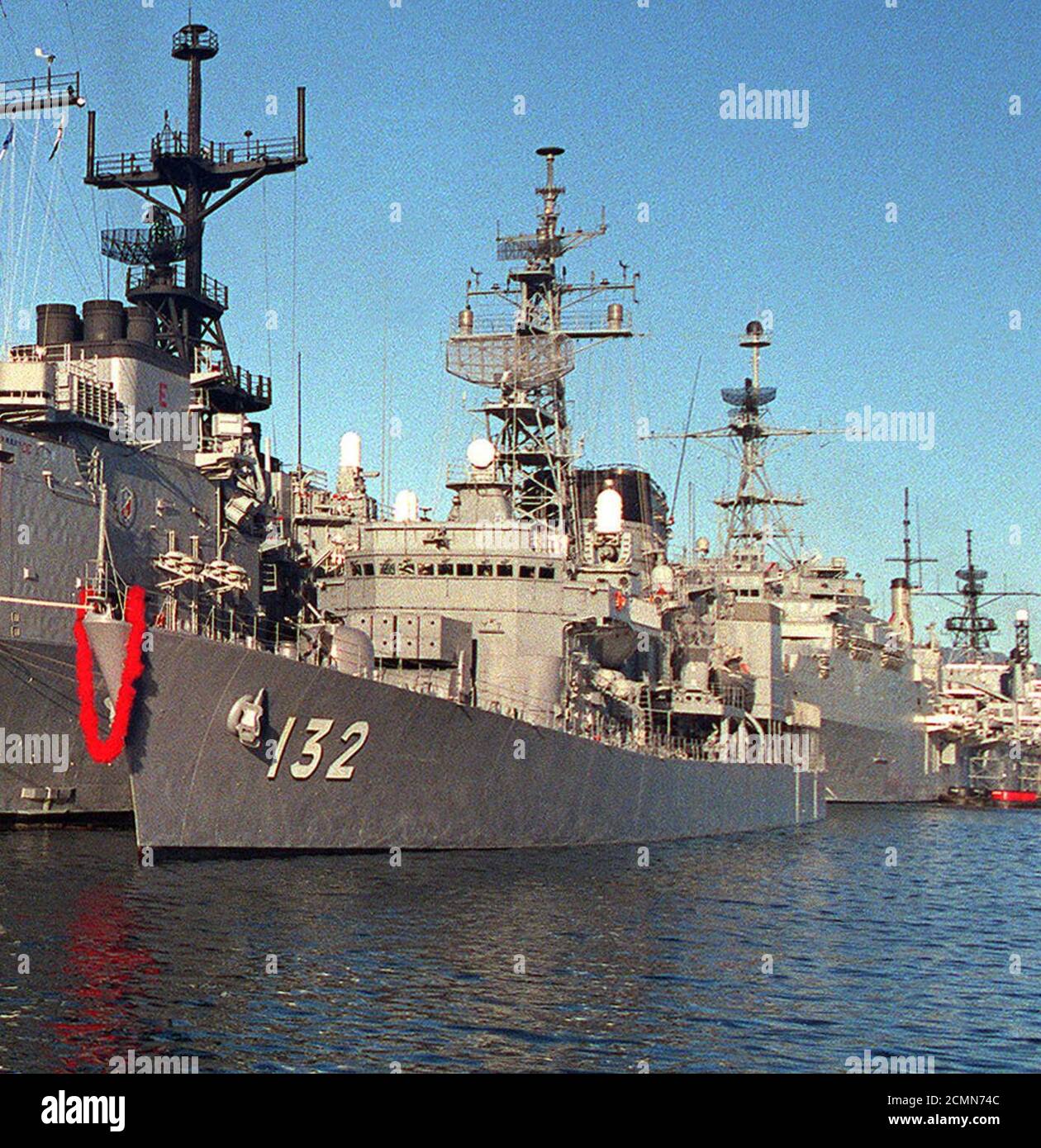 JS Asayuki at Naval Station Pearl Harbor, -1 Feb. 1988 b Stock Photo ...