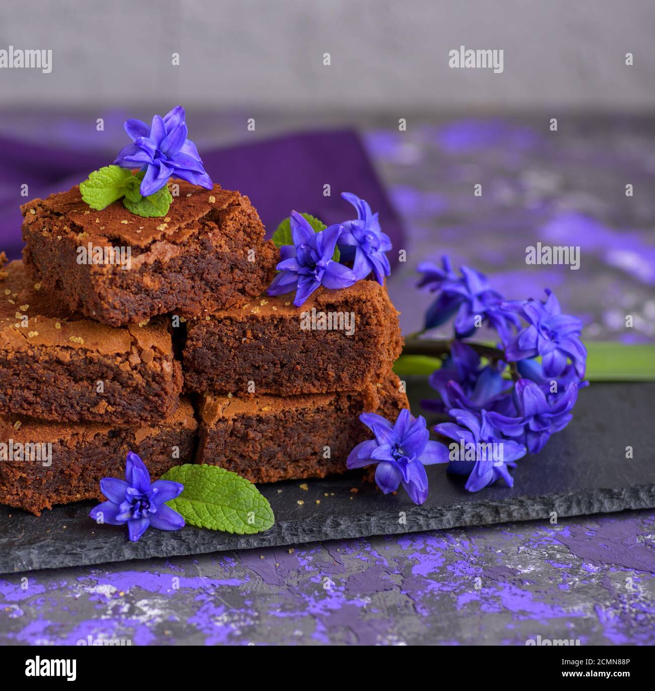 Graphite square hi-res stock photography and images - Alamy