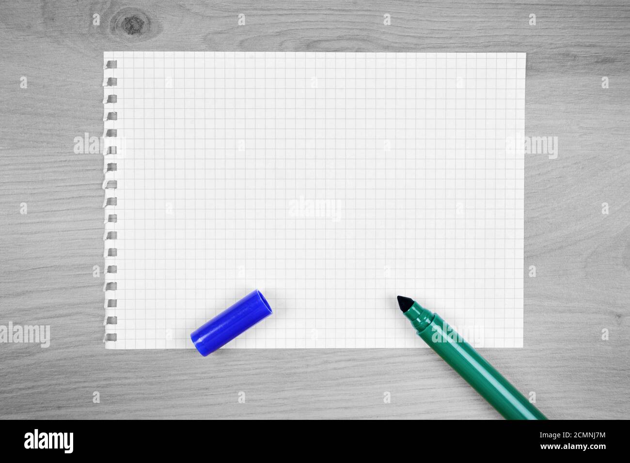Empty paper green marker hi-res stock photography and images - Alamy