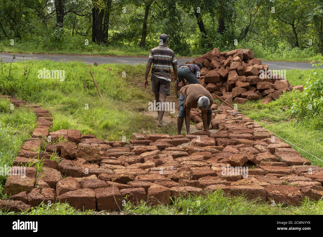 Constructing a building hi-res stock photography and images - Alamy