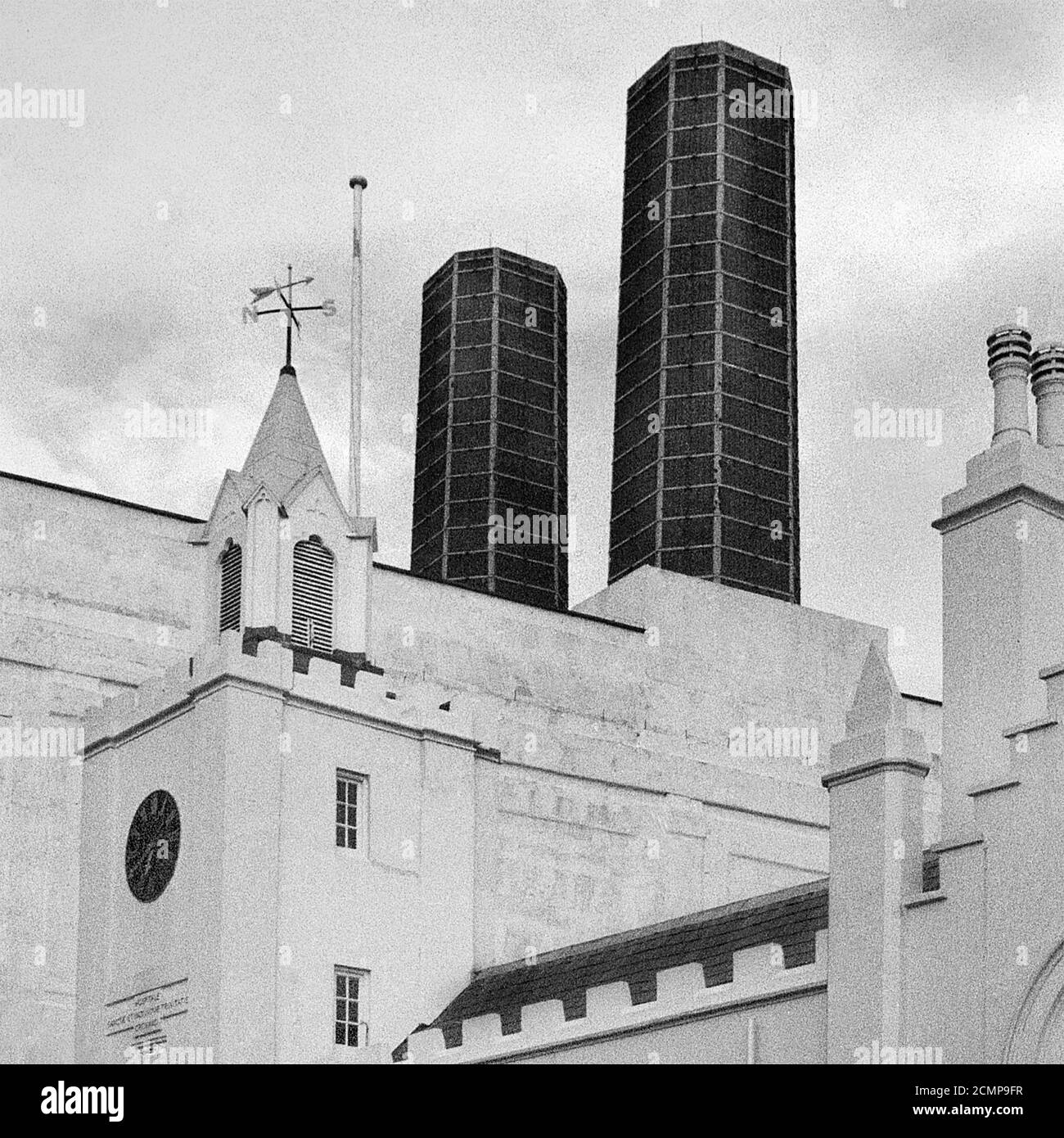 Power station generation electricity Black and White Stock Photos ...