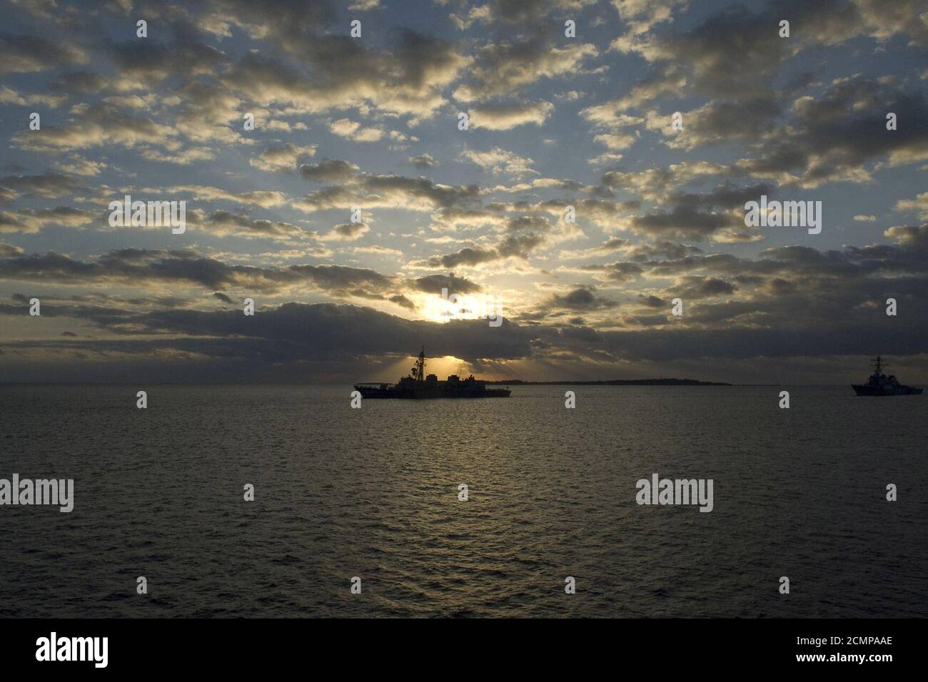 Js sazanami hi-res stock photography and images - Alamy