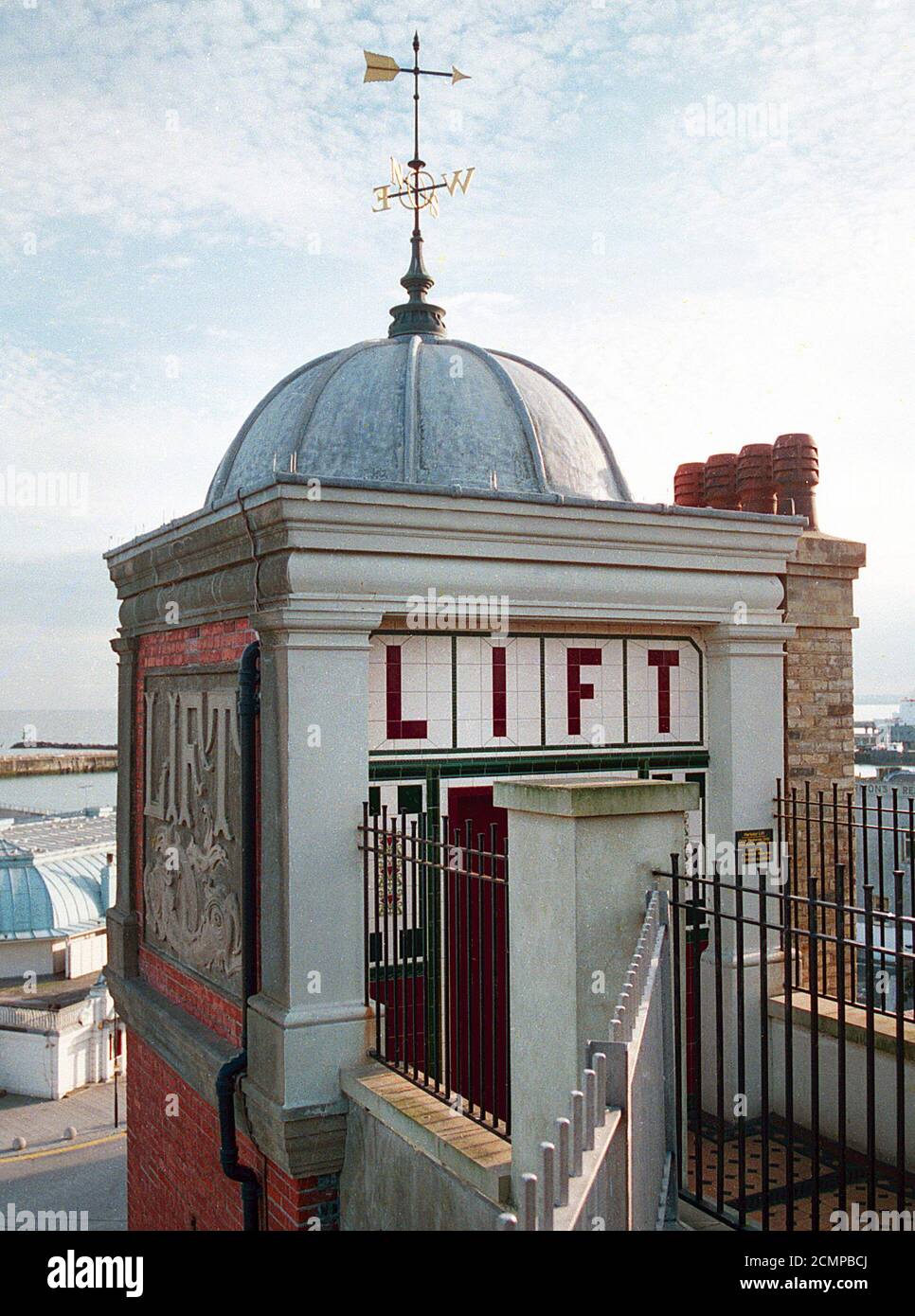 Ramsgate east cliff hi-res stock photography and images - Alamy