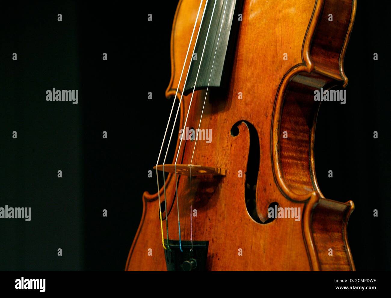 Antonio stradivari violin hi-res stock photography and images - Alamy