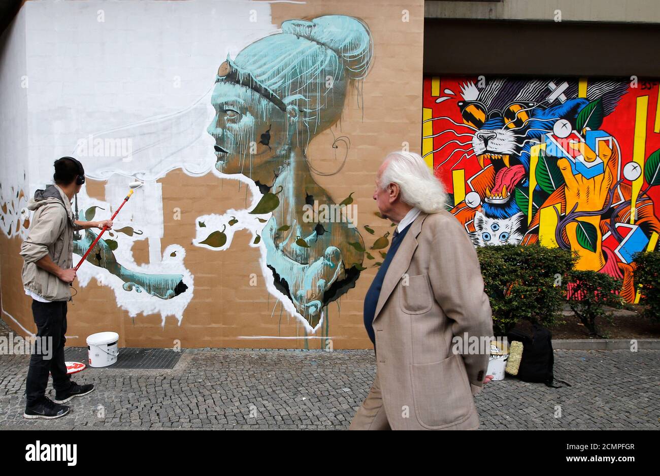 German Street Artist High Resolution Stock Photography and Images - Alamy