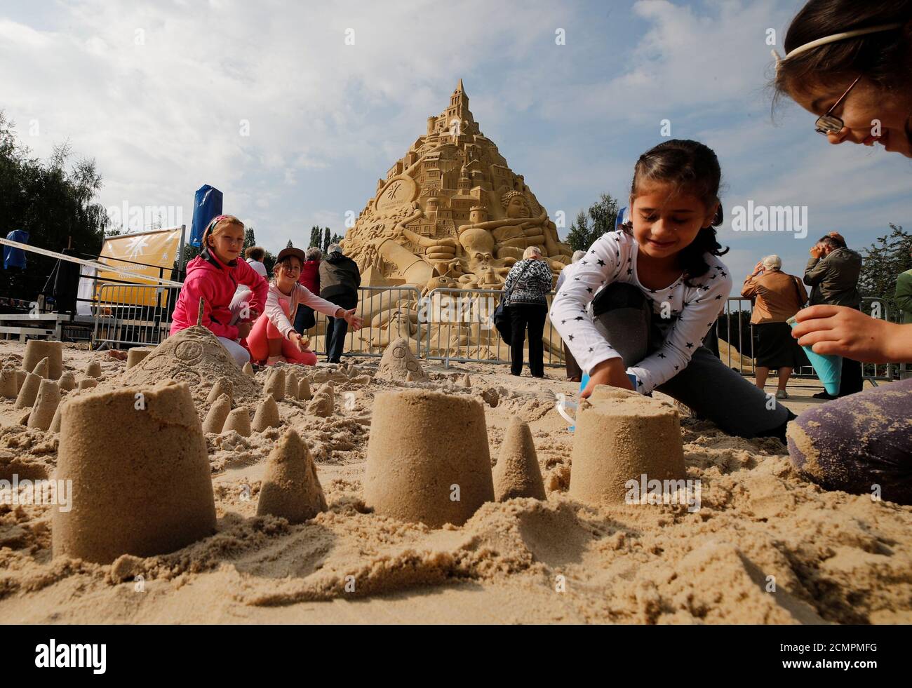Build world record sand castles hi-res stock photography and images - Alamy
