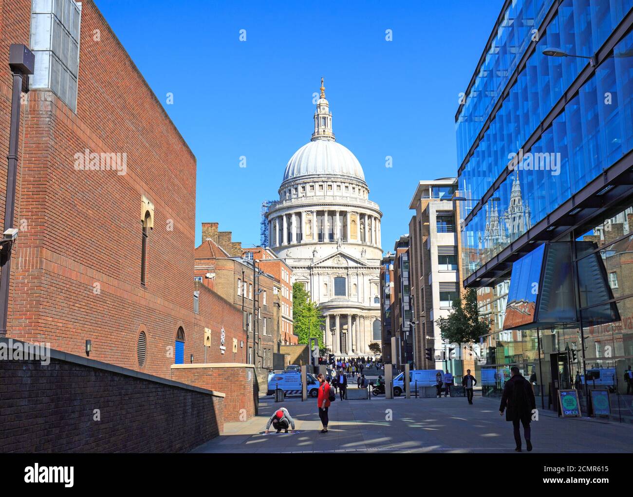St Pauls Cathedral at 365 feet (111 m) high, it was the tallest ...
