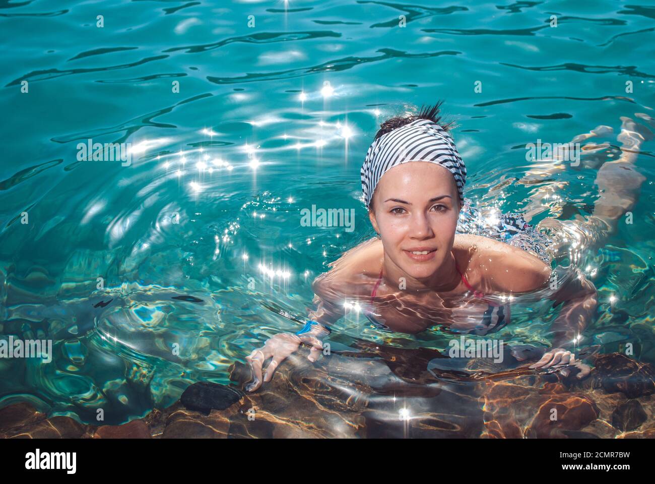 Sea smiling happy hi-res stock photography and images - Alamy