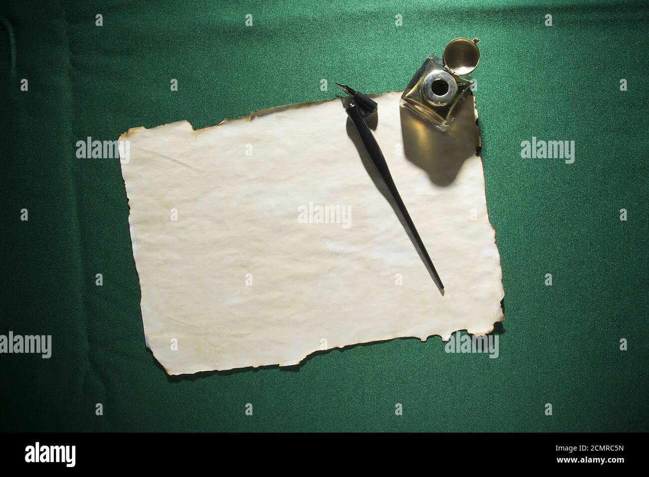 Paper, quill and inkwell Stock Photo - Alamy