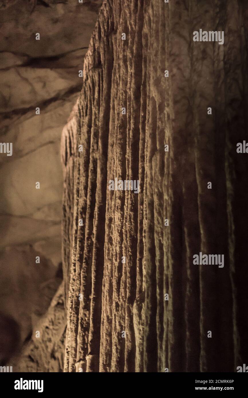 Mammoth cave hi-res stock photography and images - Alamy