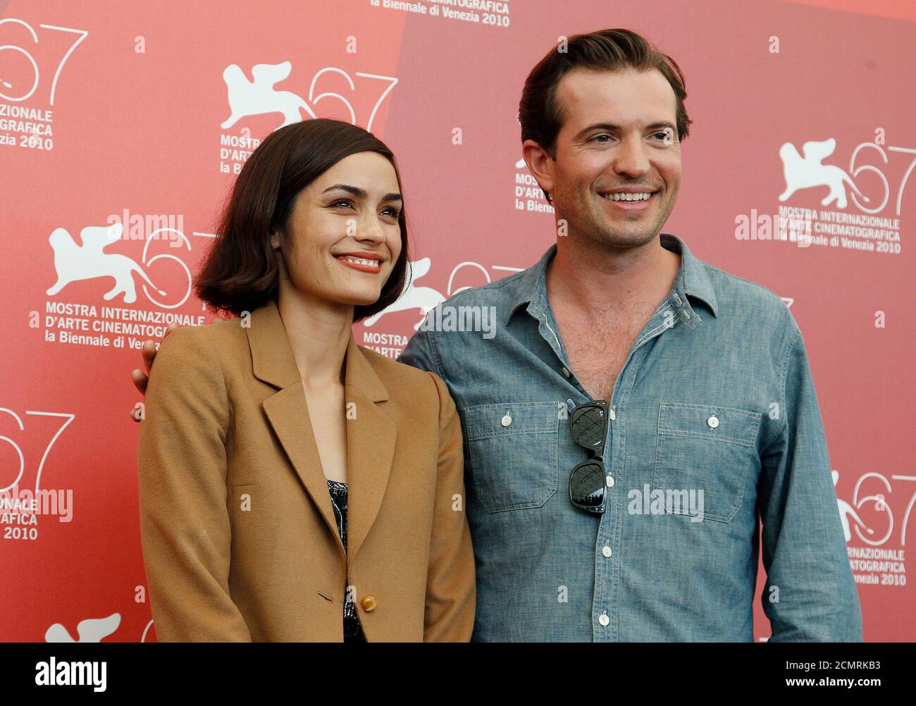 Tygh runyan and shannyn sossamon hi-res stock photography and images ...