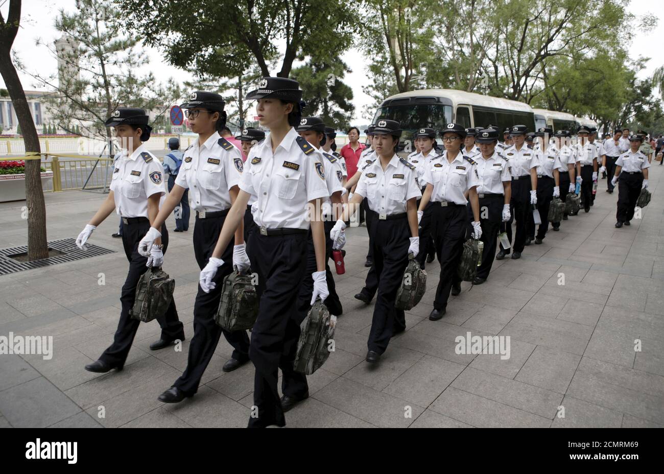 Female event security hi-res stock photography and images - Alamy