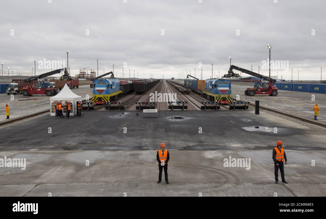 Khorgos border hi-res stock photography and images - Alamy