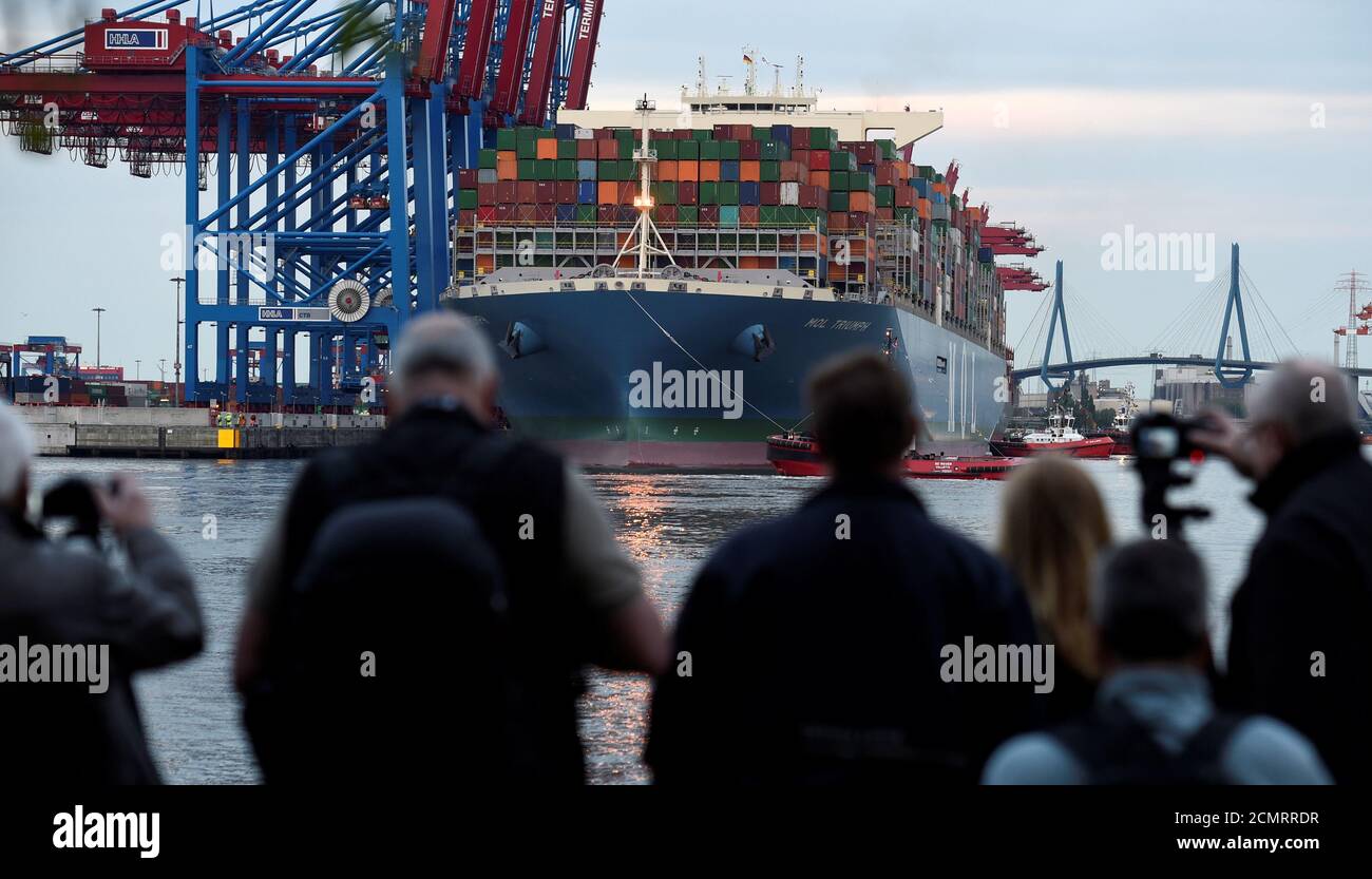 Mol triumph container ship hi-res stock photography and images - Alamy