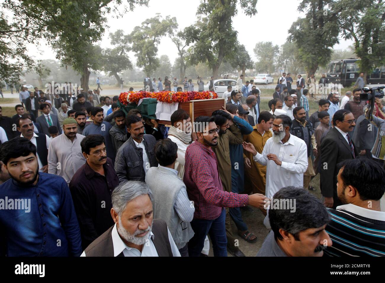 Pakistan afghanistan friends hi-res stock photography and images - Alamy