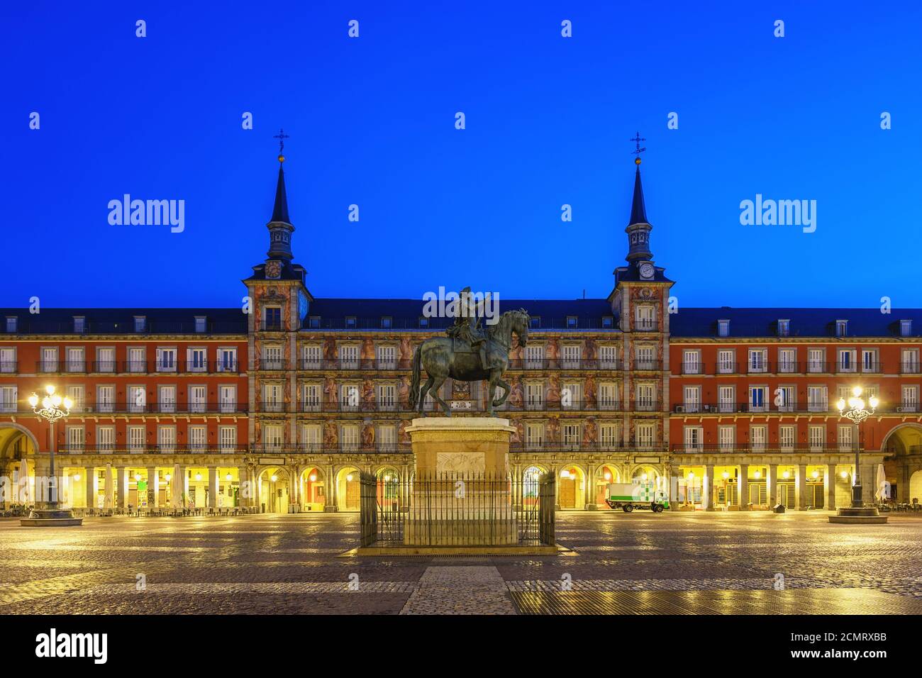 Madrid Spain, city skyline night at Plaza Mayor Stock Photo - Alamy