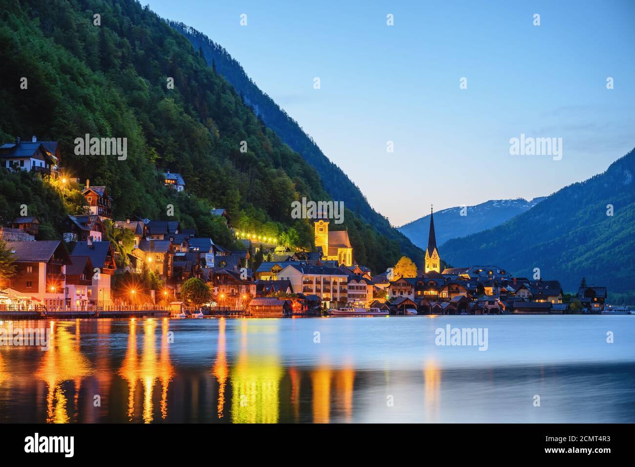 Hallstatt Austria, night nature landscape of Hallstatt village with ...
