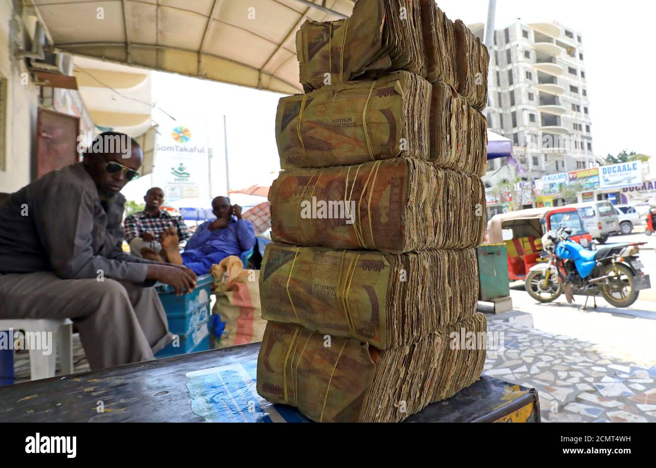 5 shilling hi-res stock photography and images - Alamy