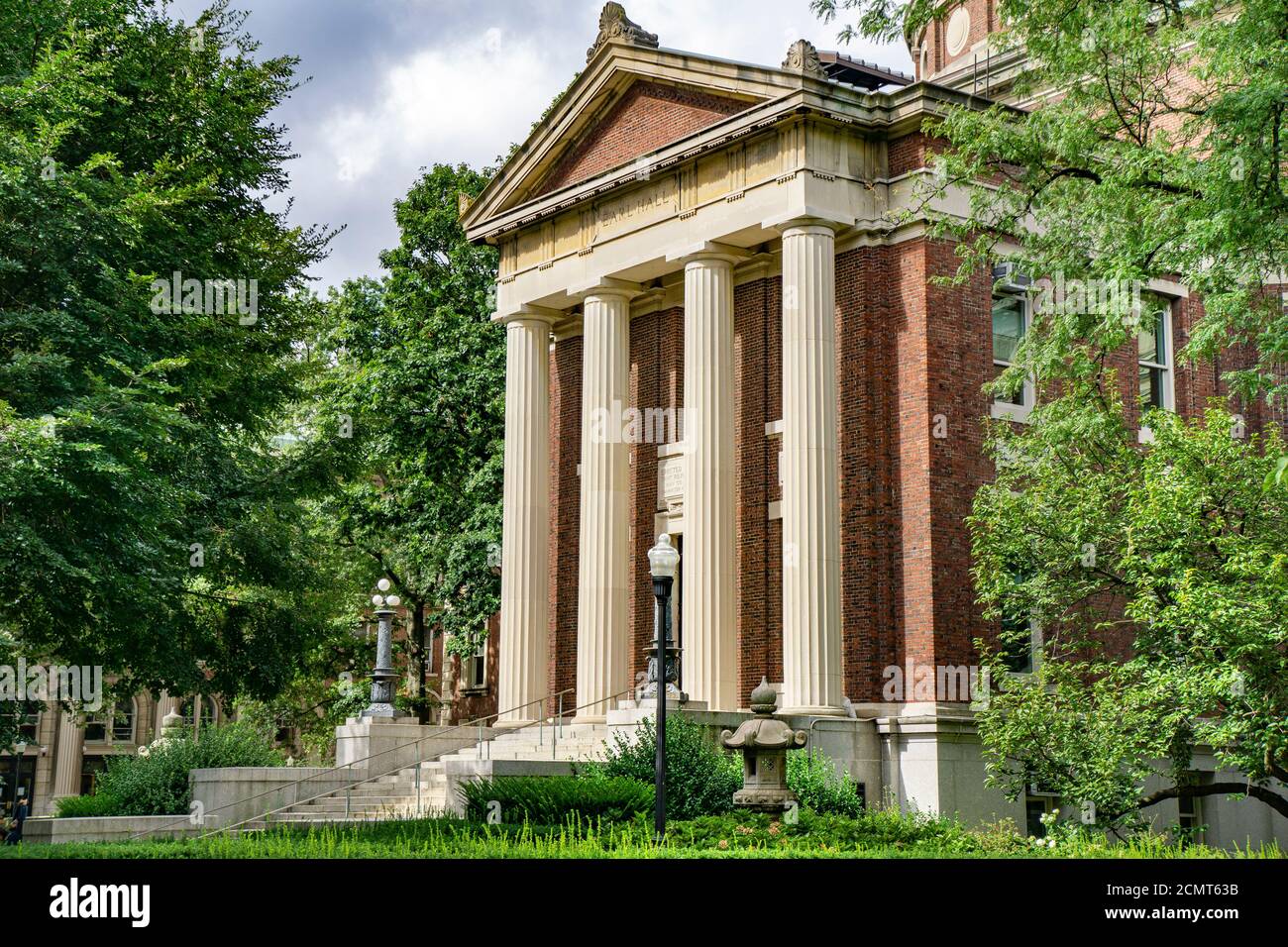 Columbia university campus buildings hi-res stock photography and ...