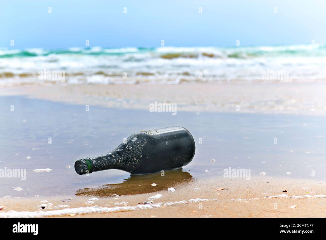 Note sea hi-res stock photography and images - Alamy