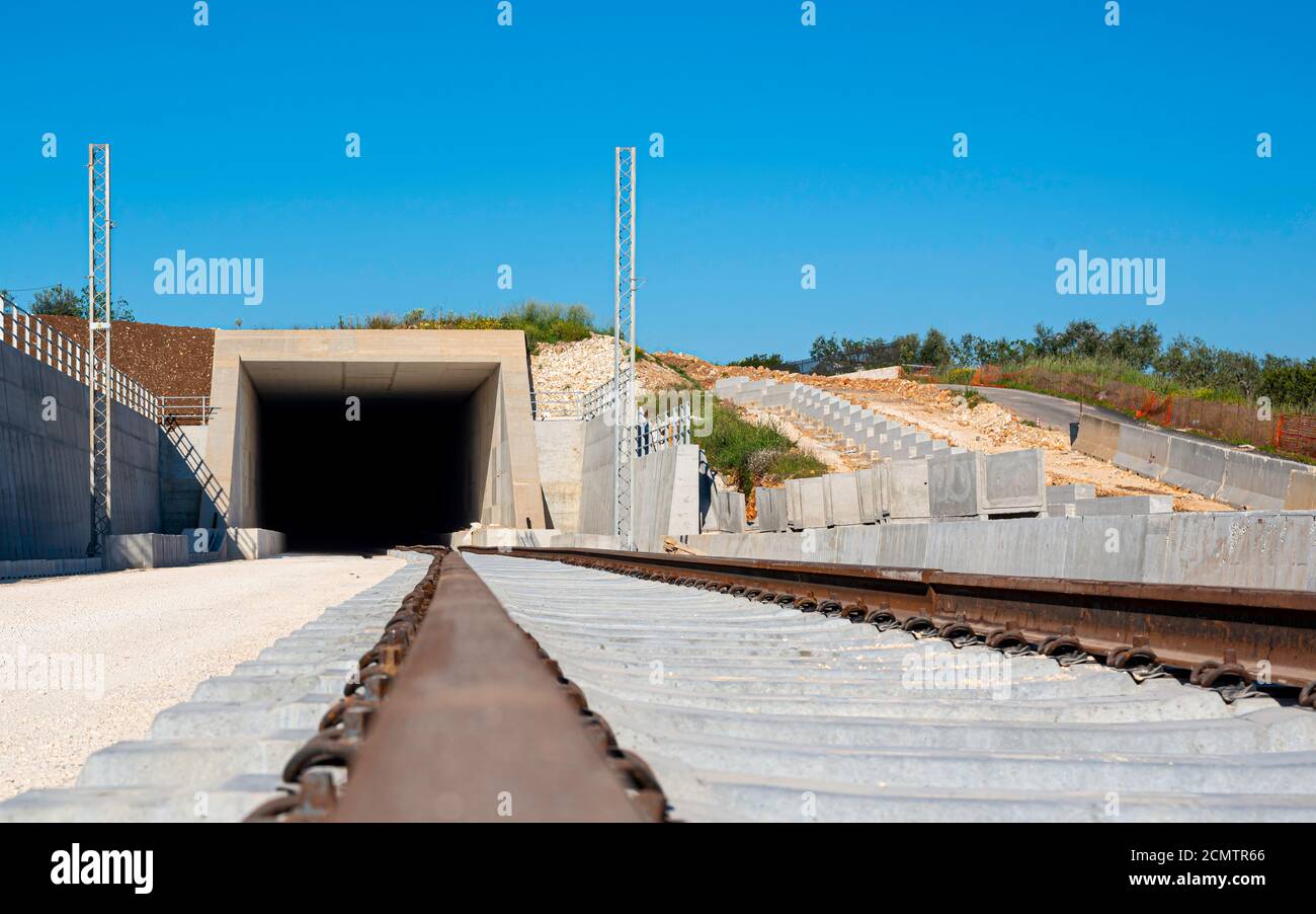 Underpass and tunnel for the construction of a new railway line. Detail ...