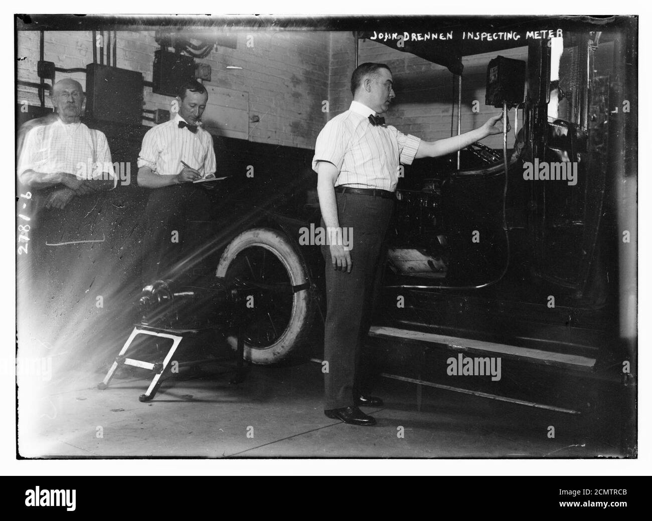 Inspecting tree Cut Out Stock Images & Pictures - Alamy Inspecting tree Cut Out Stock Images & Pictures - Alamy