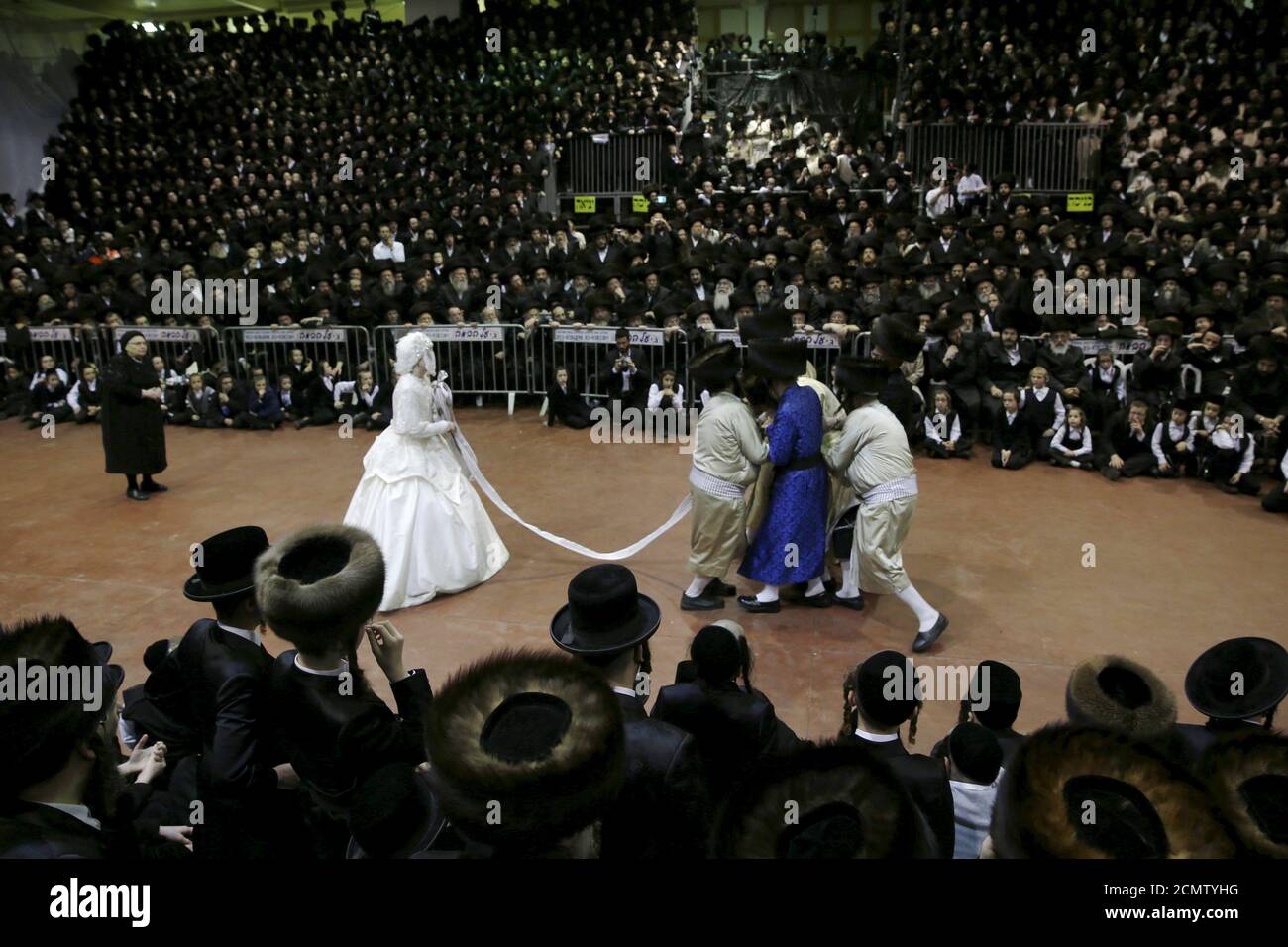 Jewish Hasidic Dance High Resolution Stock Photography and Images - Alamy