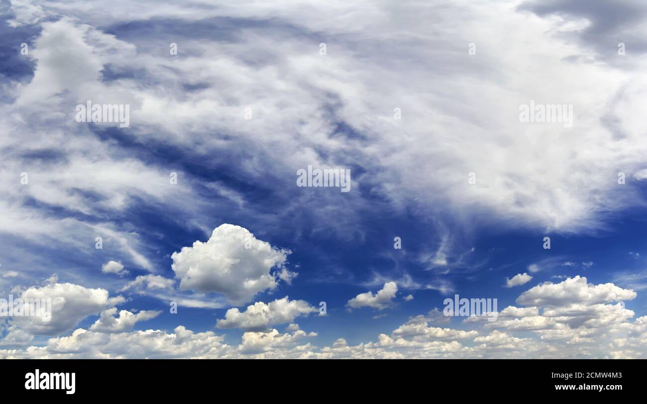 Daytime sky hi-res stock photography and images - Alamy