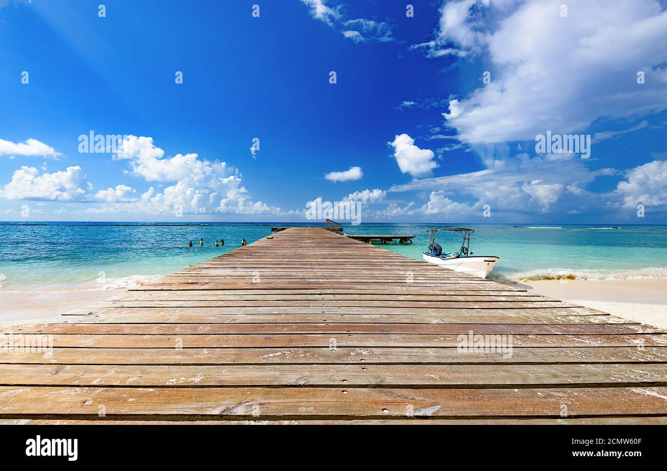 Dominican republic skyline hi-res stock photography and images - Alamy