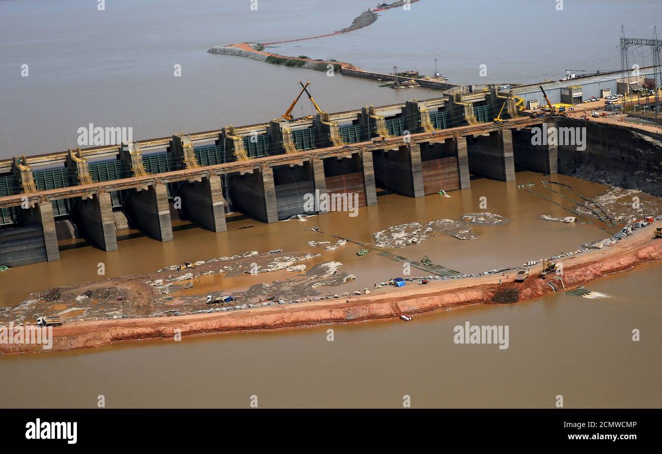 Santo antonio dam hi-res stock photography and images - Alamy