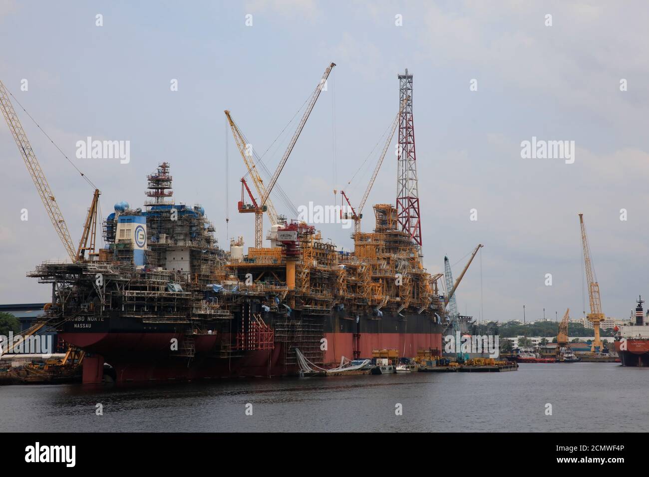 Floating Storage Unit High Resolution Stock Photography and Images - Alamy