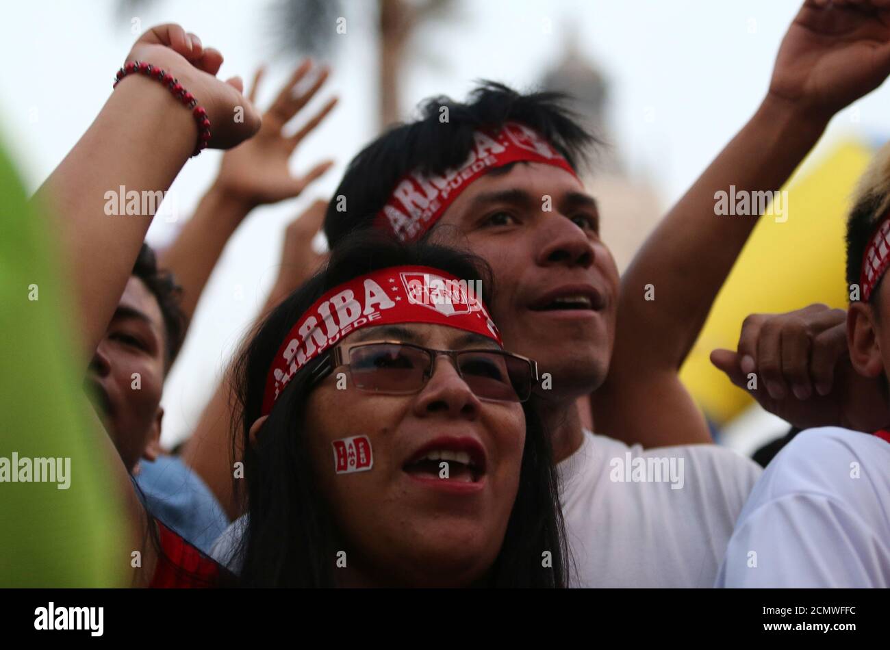 Peruvian soccer fans hi-res stock photography and images - Alamy