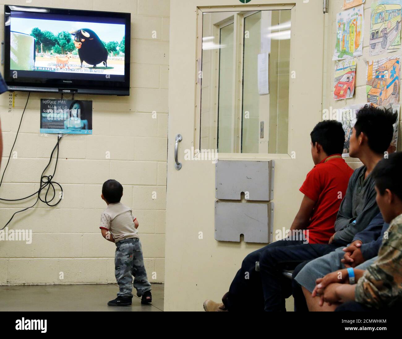 Immigration customs detainee hi-res stock photography and images - Alamy