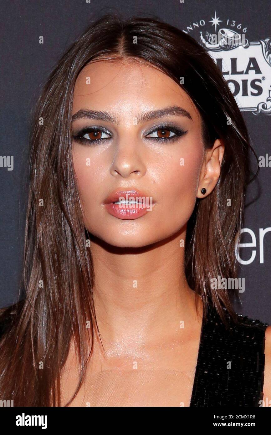 Emily ratajkowski 2016 hi-res stock photography and images - Alamy