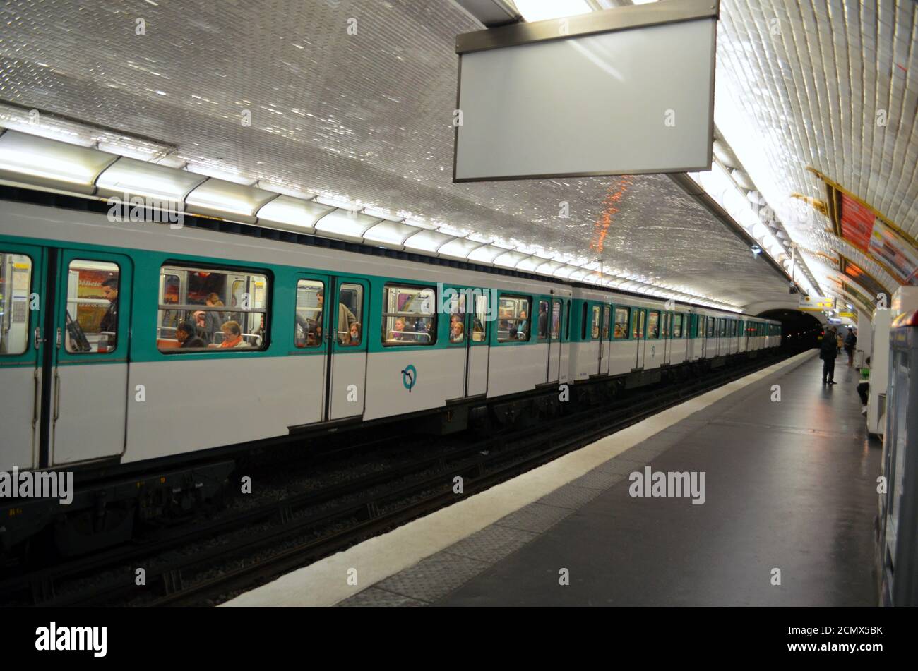 Inside Paris Metro Tube Stock Photo - Alamy