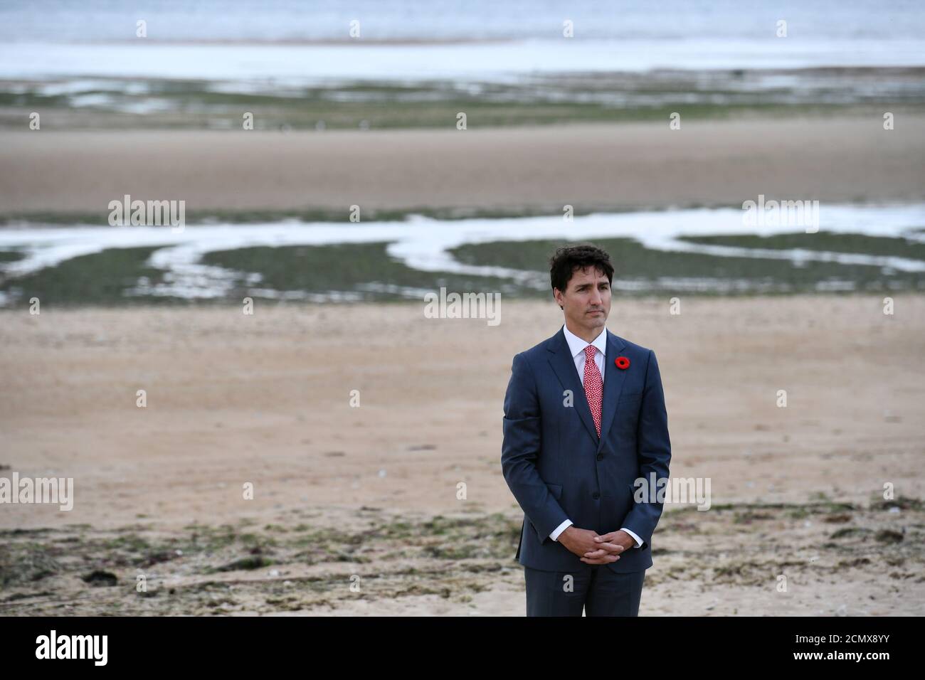 Prime minister justin trudeau beach hi-res stock photography and images ...