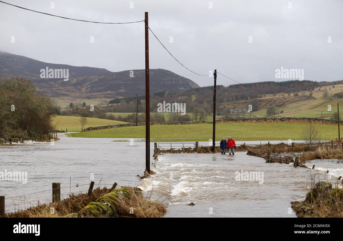 Road to bridge of cally hi-res stock photography and images - Alamy