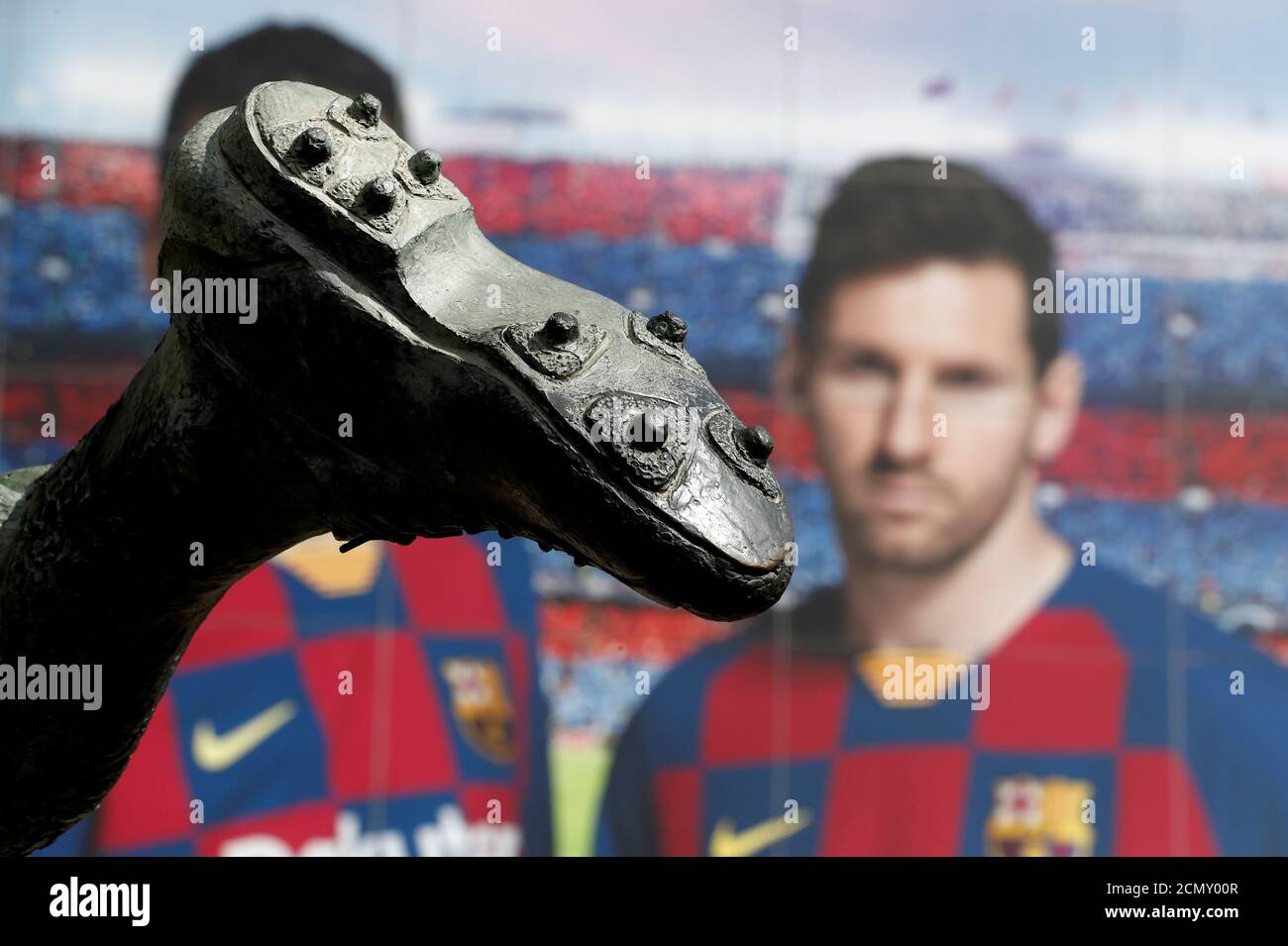 Lionel messi statue hi-res stock photography and images - Alamy
