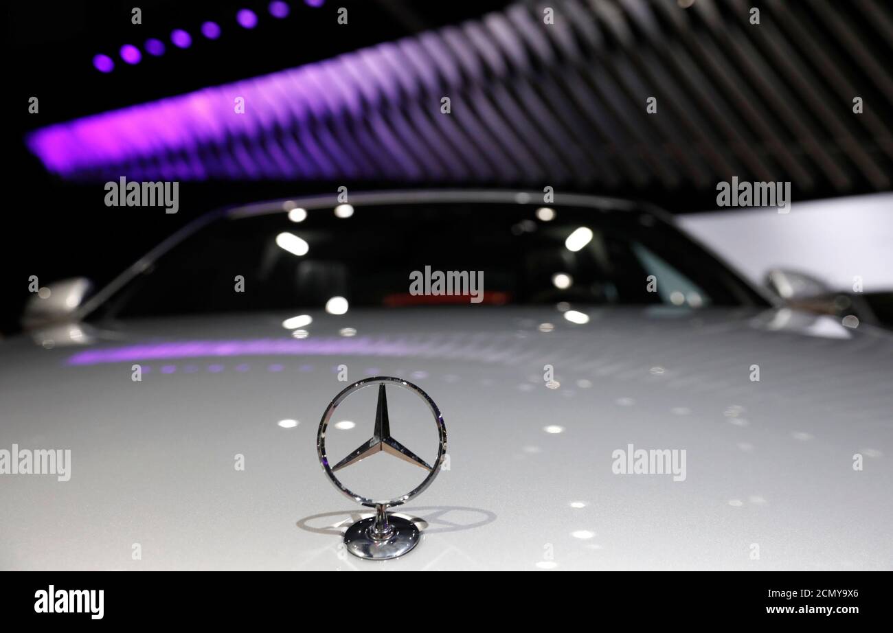 Mercedes Emblem High Resolution Stock Photography and Images - Alamy