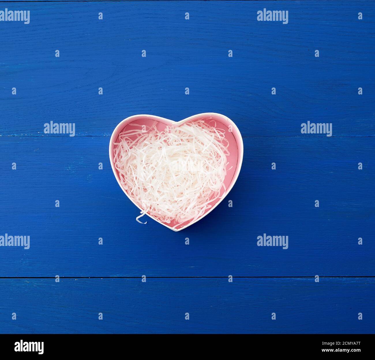 Empty heart hi-res stock photography and images - Alamy
