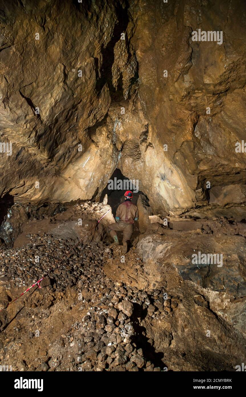 Sump cave hi-res stock photography and images - Alamy