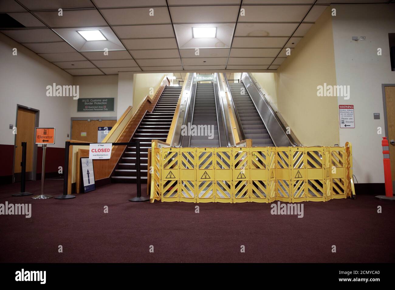 Anchorage airport terminal hi-res stock photography and images - Alamy