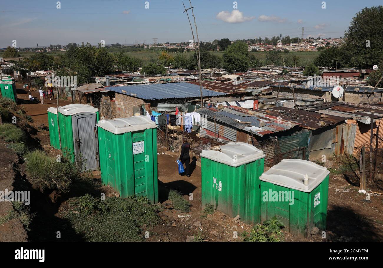 Informal settlement africa health hi-res stock photography and images ...