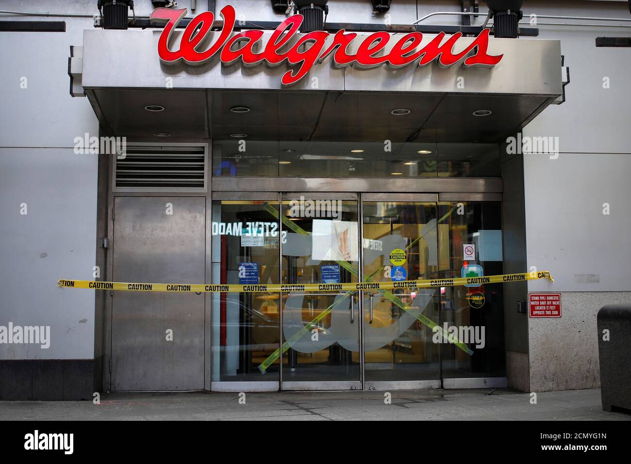 Walgreens times square hi-res stock photography and images - Alamy