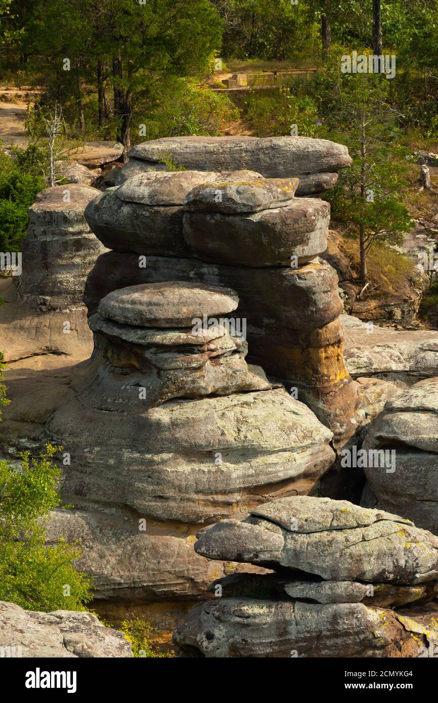 Rock formations at he Garden of the Gods in the afternoon light ...