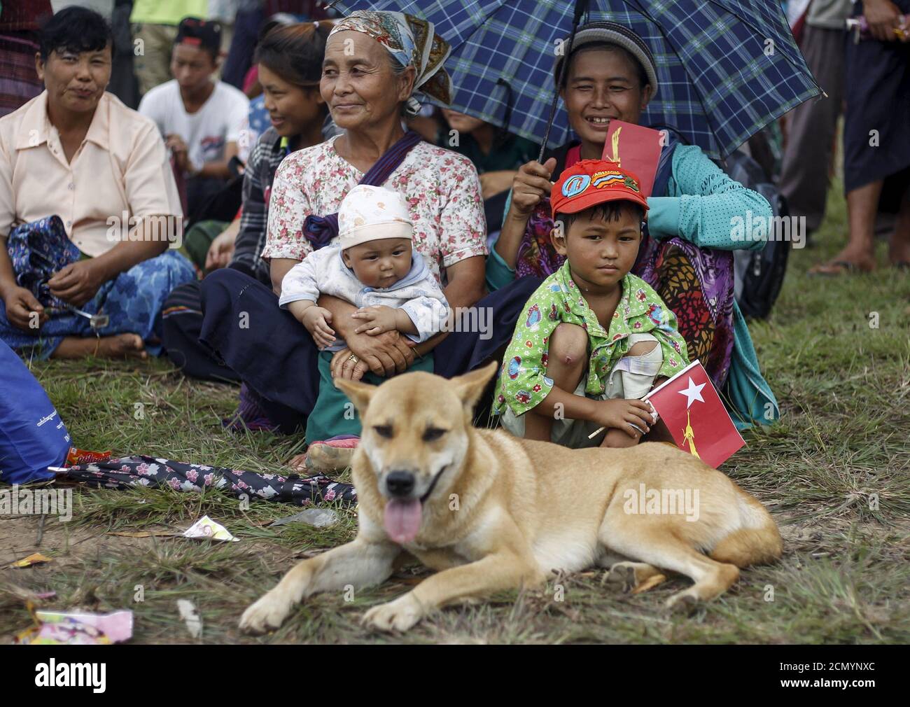 Aung san family hi-res stock photography and images - Alamy